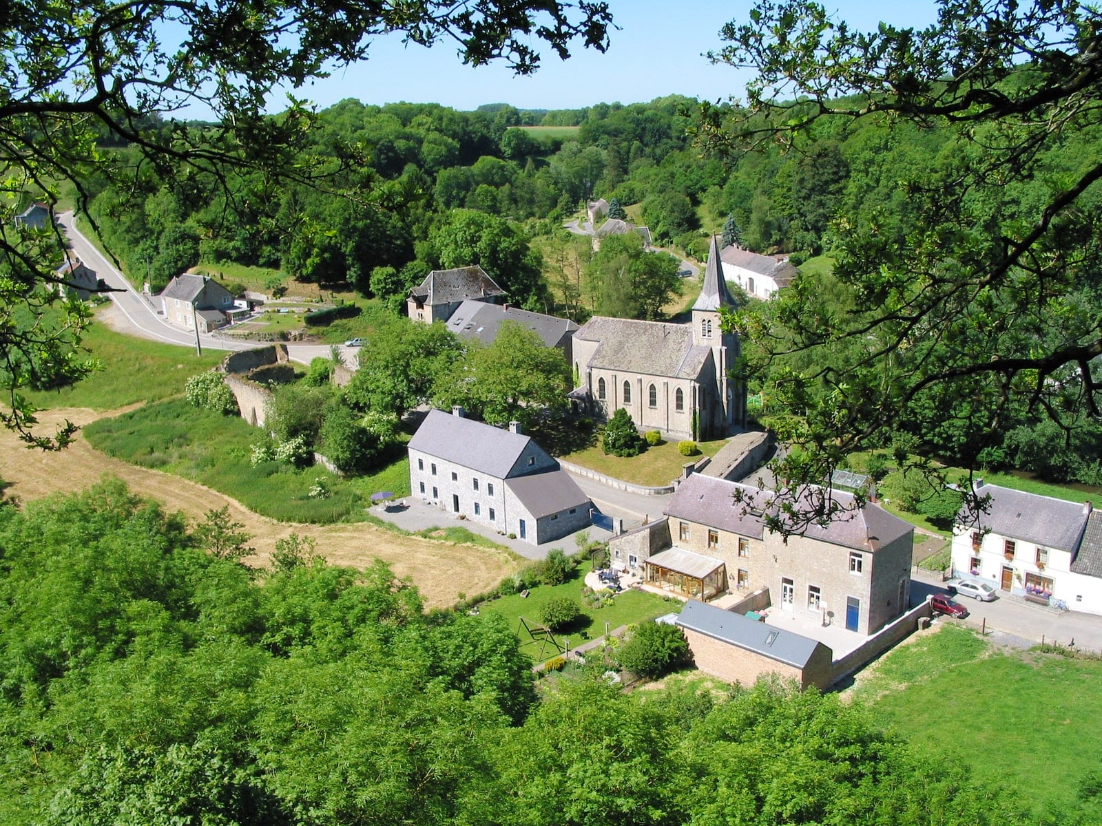Lompret, un des Plus Beaux Villages de Wallonie - visitCHIMAY